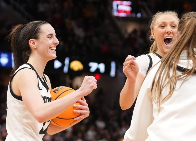 Iowa vs. UConn highlights: Caitlin Clark, Hawkeyes fight off Huskies ...