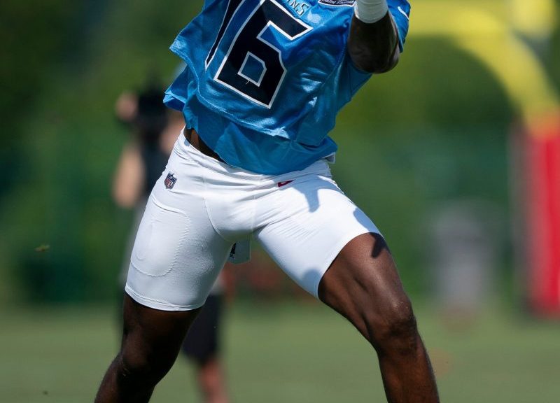 Titans WR fractures collarbone during training camp – Secret Charts