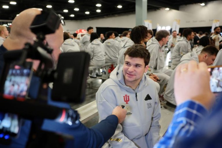 In bid to succeed brother, Alberto Mendoza experiencing cold truth of ...